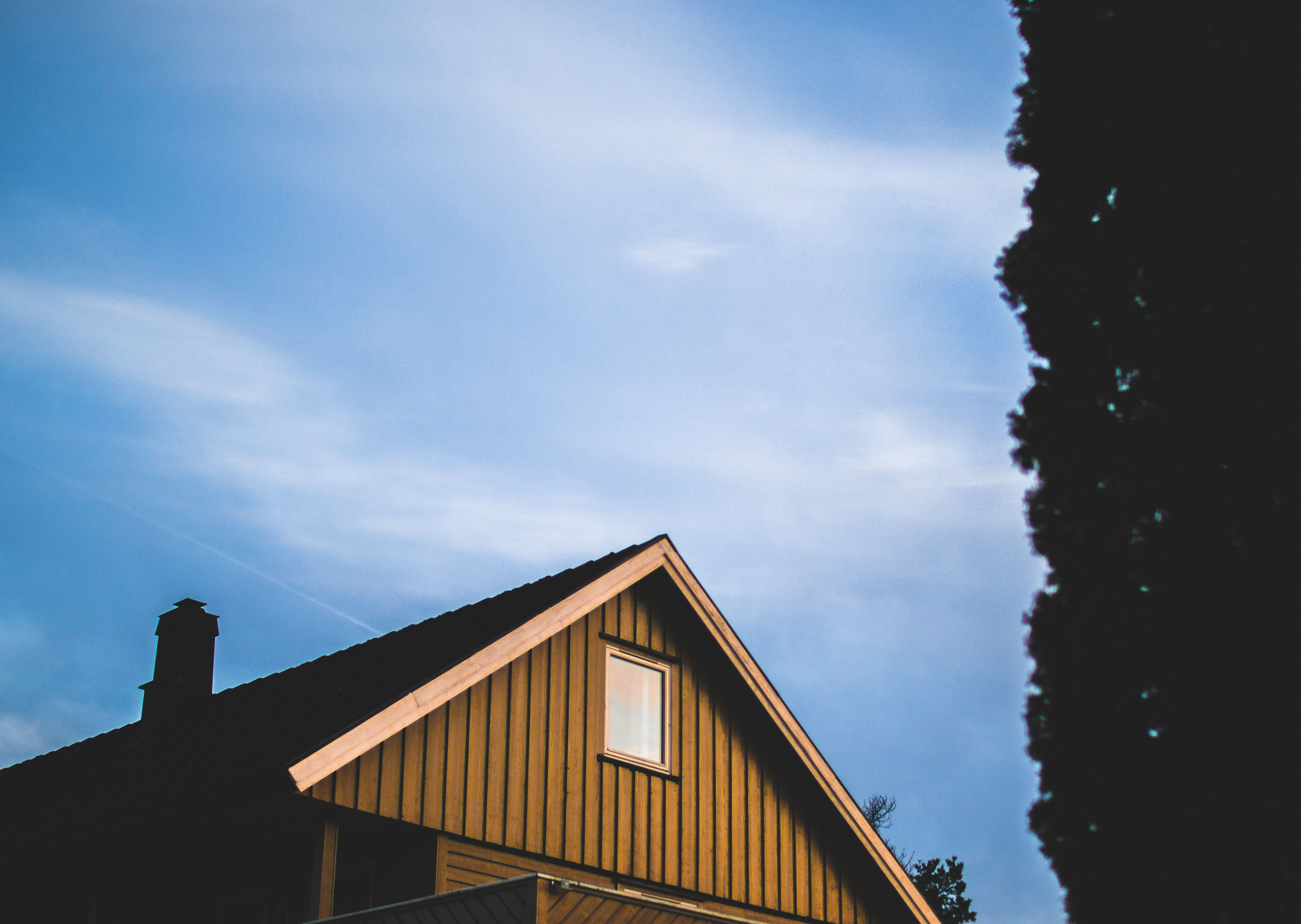 How Tulsa Residents Can Save on Energy Bills with Proper Roofing